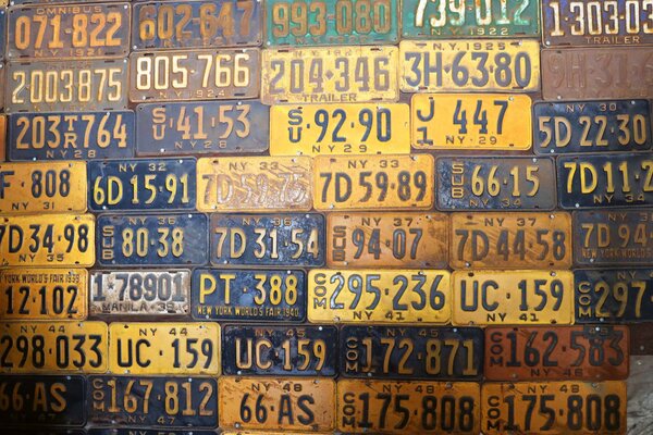 Vlies Fotótapéta - Old New York License Plates - 375x250 cm | FAVI.hu